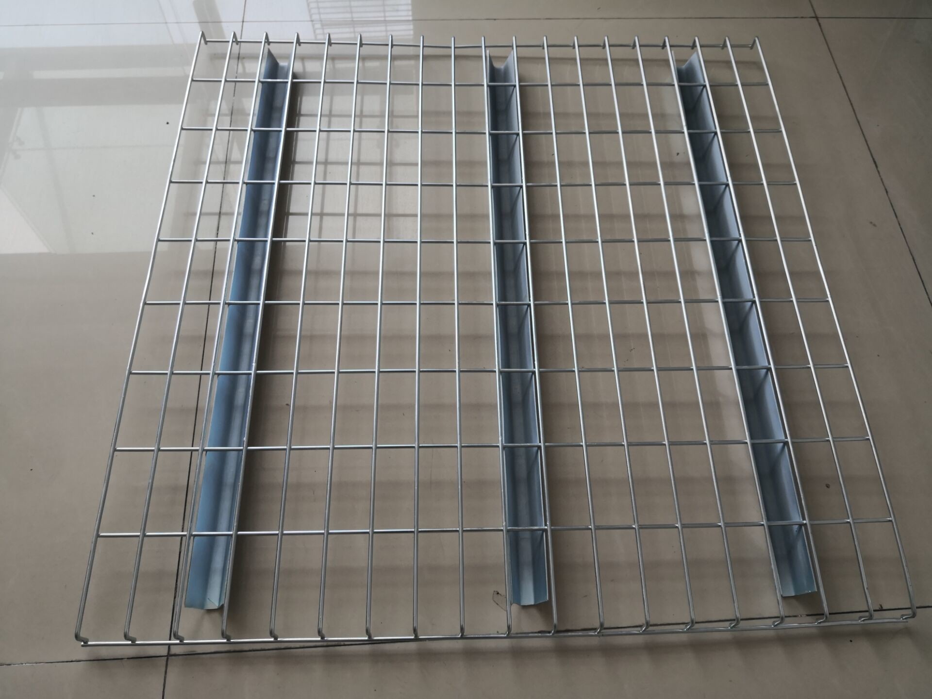 Warehouse Steel Wire Mesh Decking Galvanization Flare / U Channel ...